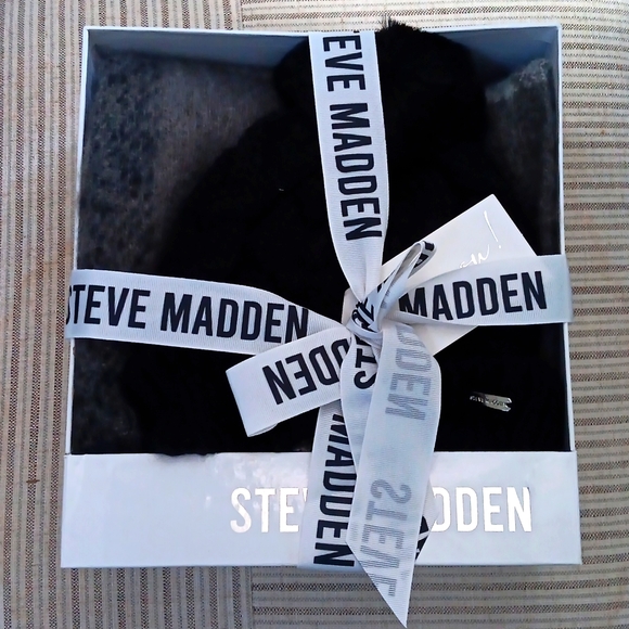 Steve Madden | Accessories | New 75 Steve Maddengift Setgrayblack ...